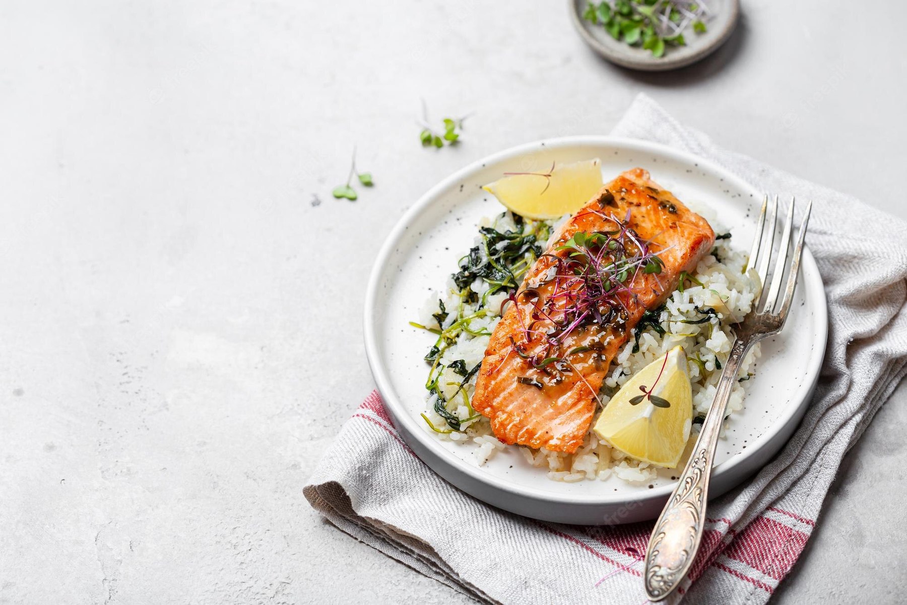 Slow Cooker Salmon with Creamy Lemon Sauce and Rice Recipe - We Know Rice