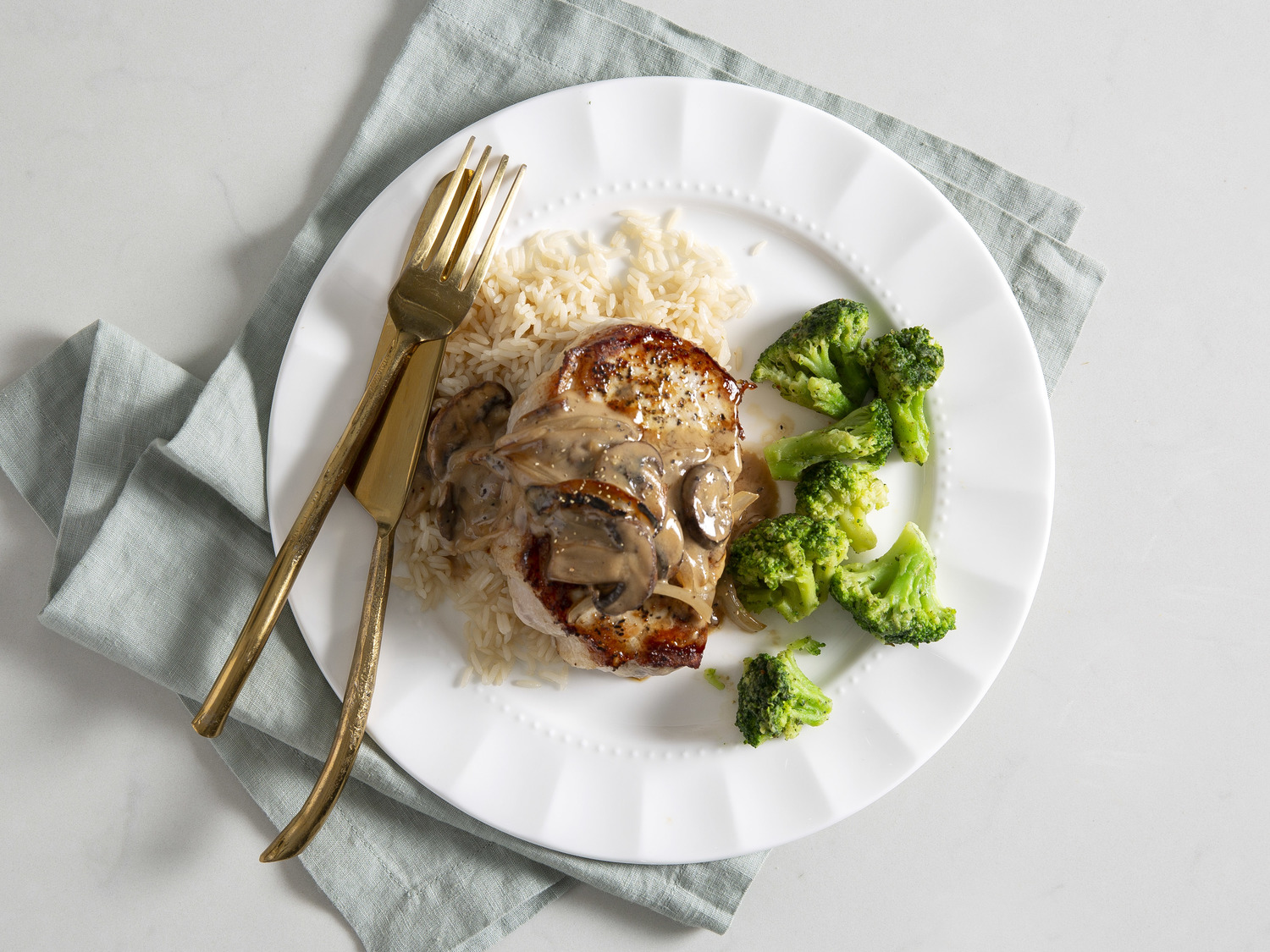 Cajun Pork Chop Rice and Gravy Recipe - We Know Rice