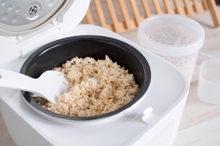 The History of Rice Cookers - We Know Rice
