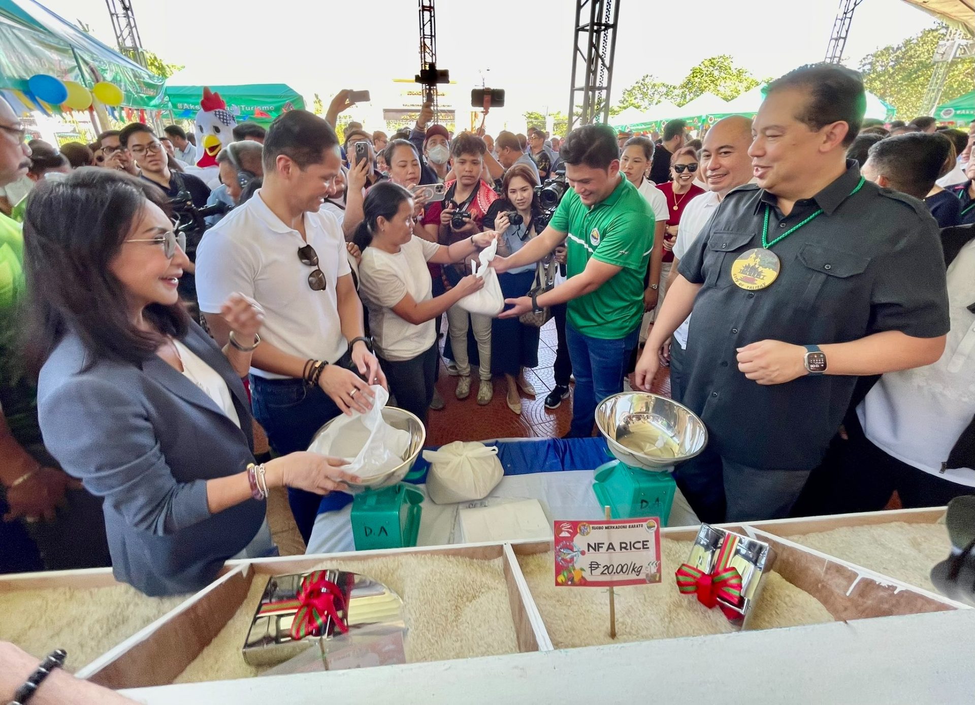 Cebu Provincial Government Launches Pop-Up Market to Sell Rice at 20 ...